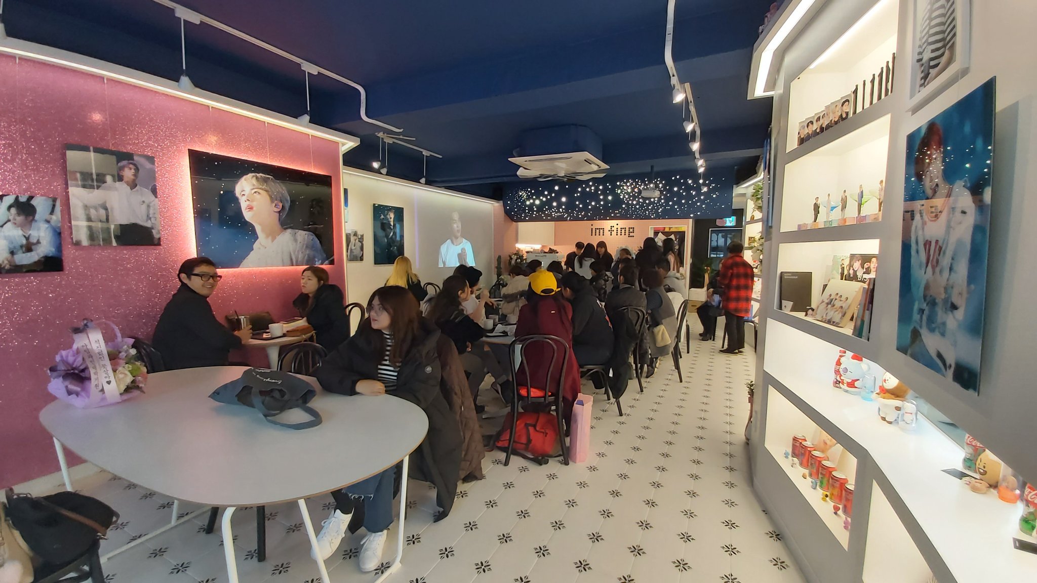 ARMY abre un café temático dedicado a Jin de BTS | KpopLat
