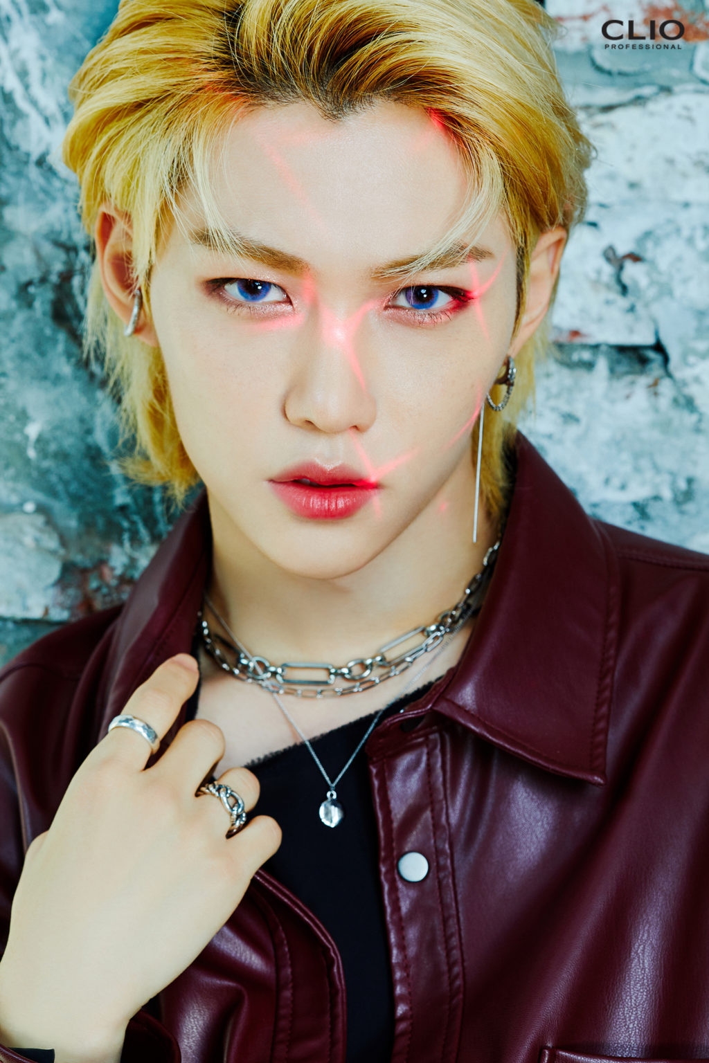 Felix y Han Jisung de Stray Kids deslumbran con su belleza en nuevas fotos para CLIO | KpopLat