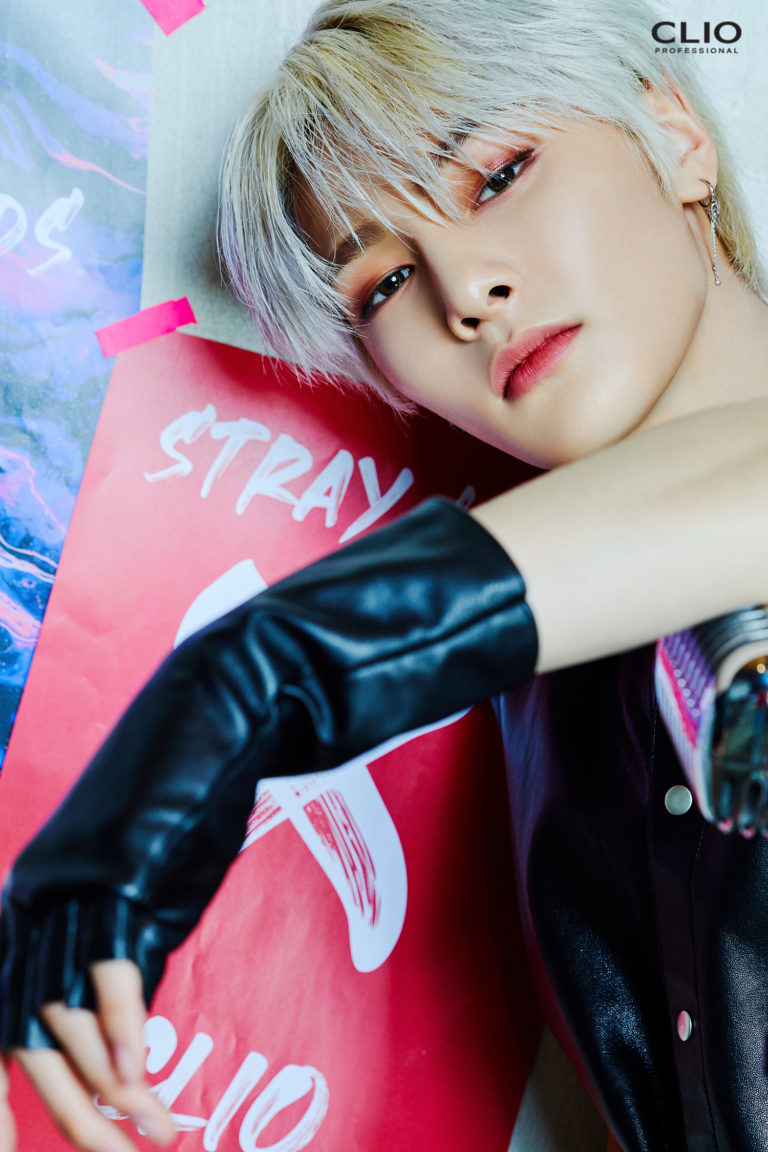 I.N y Seungmin de Stray Kids muestran su impresionante visual en nuevas fotos para CLIO | KpopLat