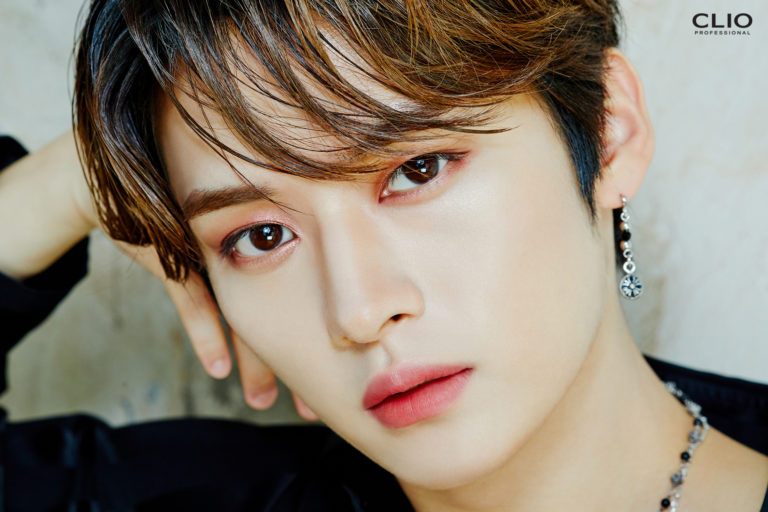 CLIO comparte encantadoras fotos de Lee Know y Changbin de Stray Kids | KpopLat