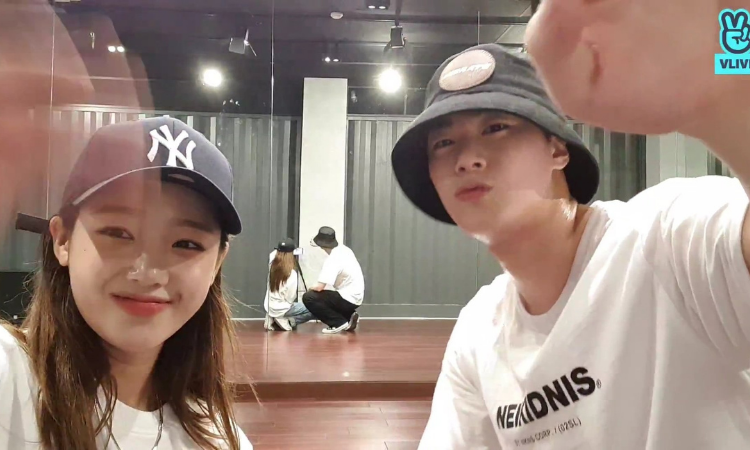 Moonbin de ASTRO y Yoojung de WEKI MEKI filtran una nueva canción durante transmisión en vivo ...